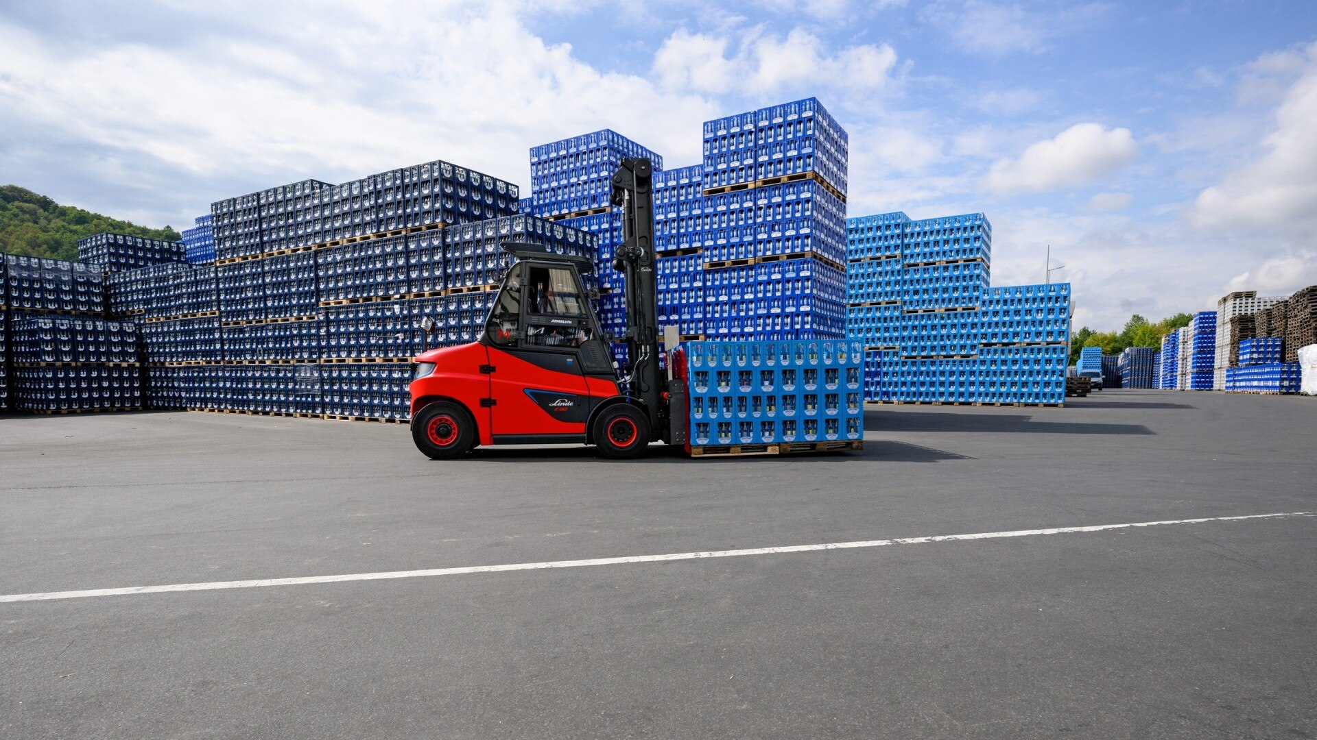 Gerolsteiner | Carretillas eléctricas E80 de Linde Material Handling