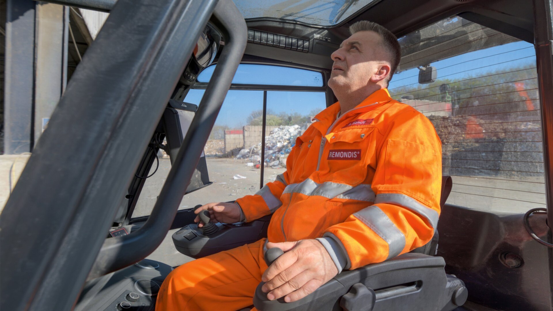 Trabajar mejor con facilidad – El Linde Steer Control